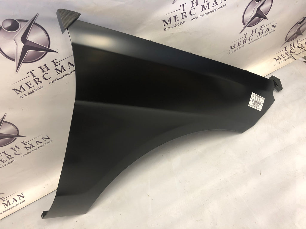 1668800506 Fender W166 ML Mercedes Right Front New Aluminum — The Merc Man